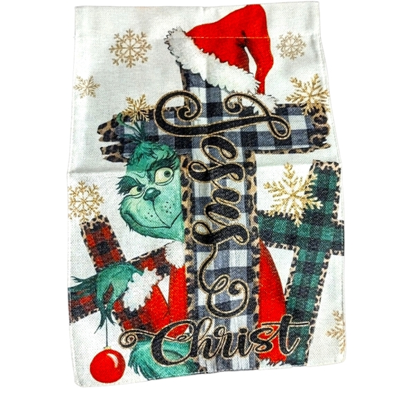 Holiday | The Grinch Hiding Behind The Cross Of Jesus Christ Garden ...